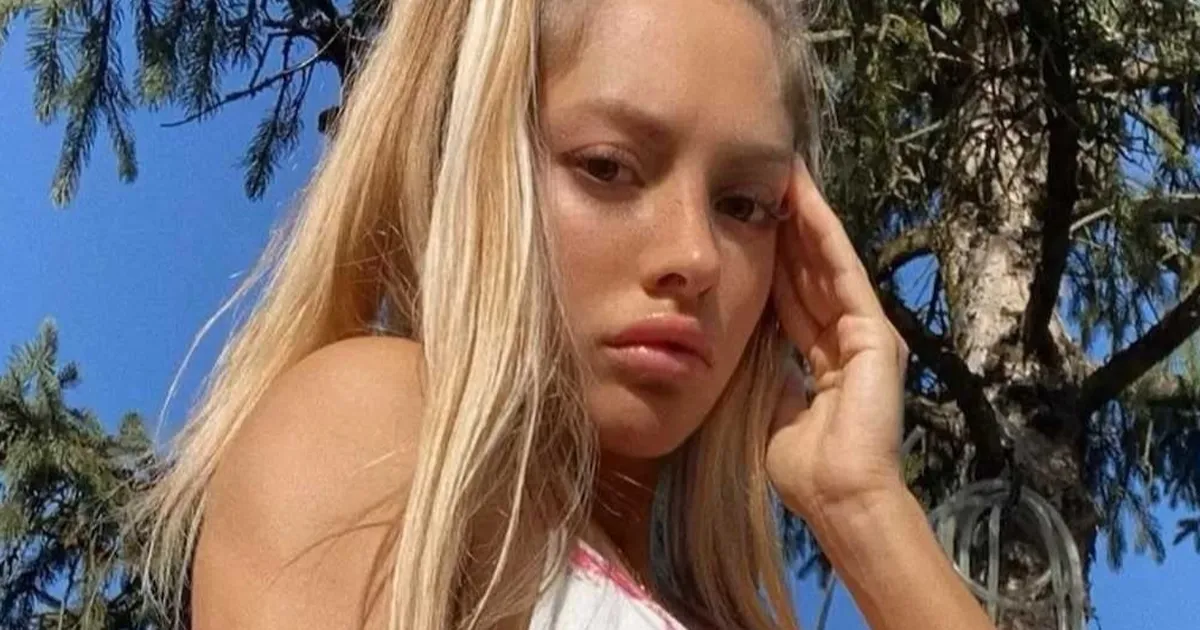 Mathilde Tantot bronzlaşan tenini ayna karşısında gösterdi! - Bursa ...