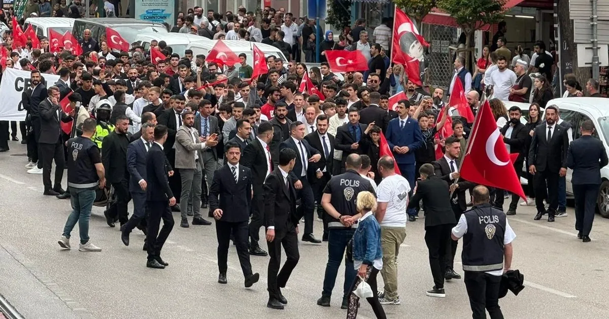 Bursa Ülkü Ocaklarından 19 Mayıs'a özel yürüyüş - Bursa Hakimiyet