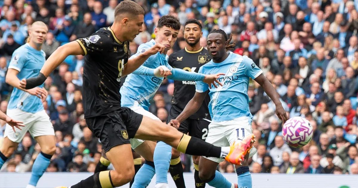 Manchester City, Burnley'i farklı geçti - Bursa Hakimiyet