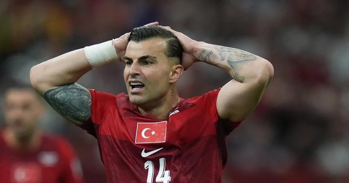 Abdülkerim Bardakcı'ya direk engeli! Kariyerinin golünü atıyordu ...