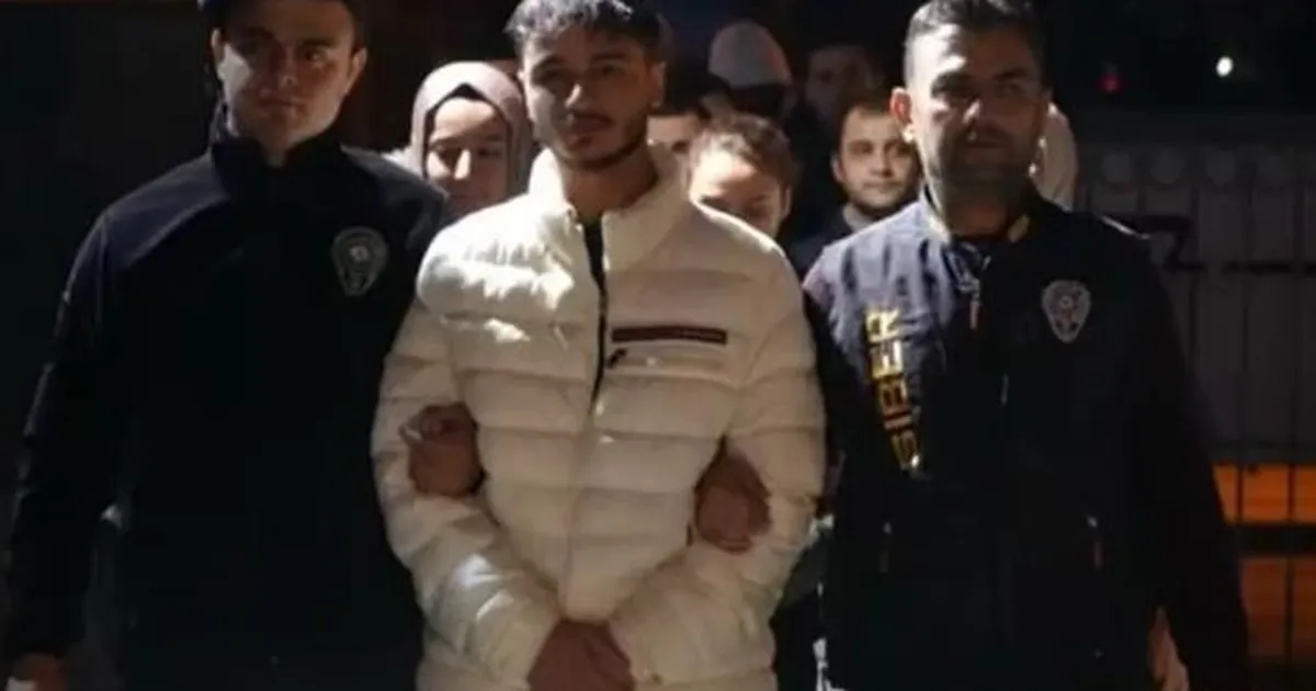 Bakan Yerlikaya duyurdu: 36 ilde Sibergöz-10 Operasyonu: 144 şüpheli ... Bakan Yerlikaya duyurdu: 36 ilde Sibergöz-10 Operasyonu: 144 şüpheli ...