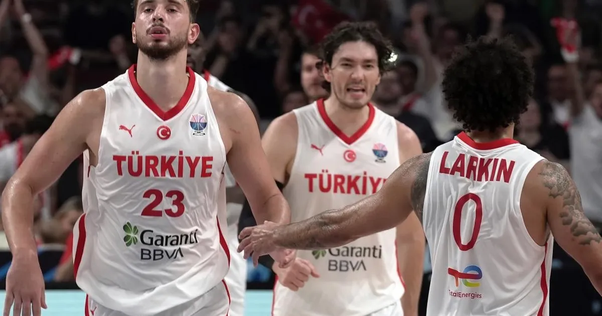 12 Dev Adam final için parkede: Dev maç TRT 1'de - Bursa Hakimiyet