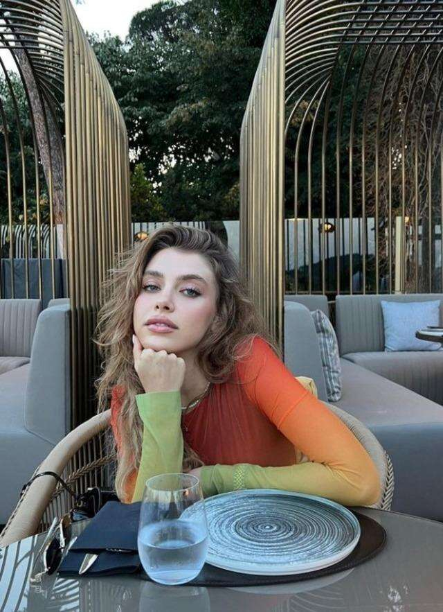 Gamze Erçel’in son pozunda ilginç detay! 'Aman Hande Erçel görmesin ...