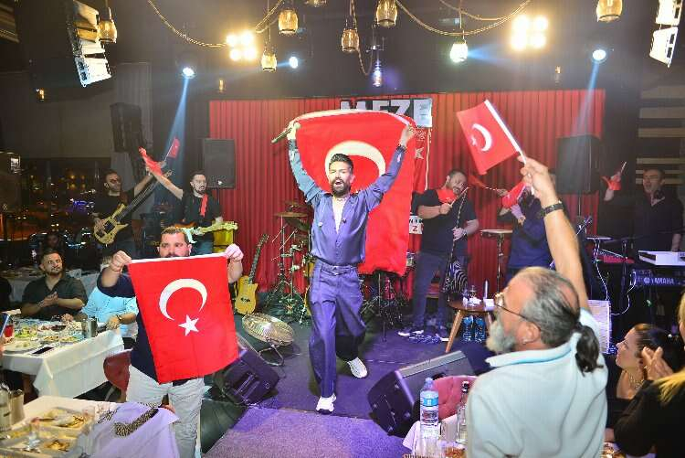 Mehmet Çevik’le 100. yıl coşkusu - Bursa Hakimiyet