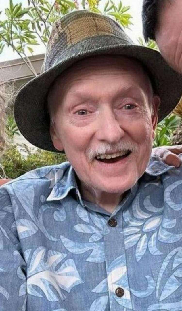 Star Trek yıldızı Mickey Cottrell yaşamını yitirdi - Bursa Hakimiyet